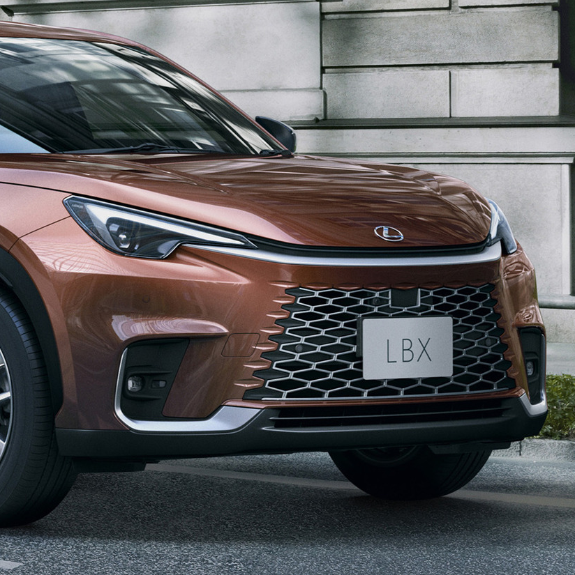 レクサス新型「LBX」発表！ 最廉価420万円の新モデル”Elegant”登場 | カーナリズム