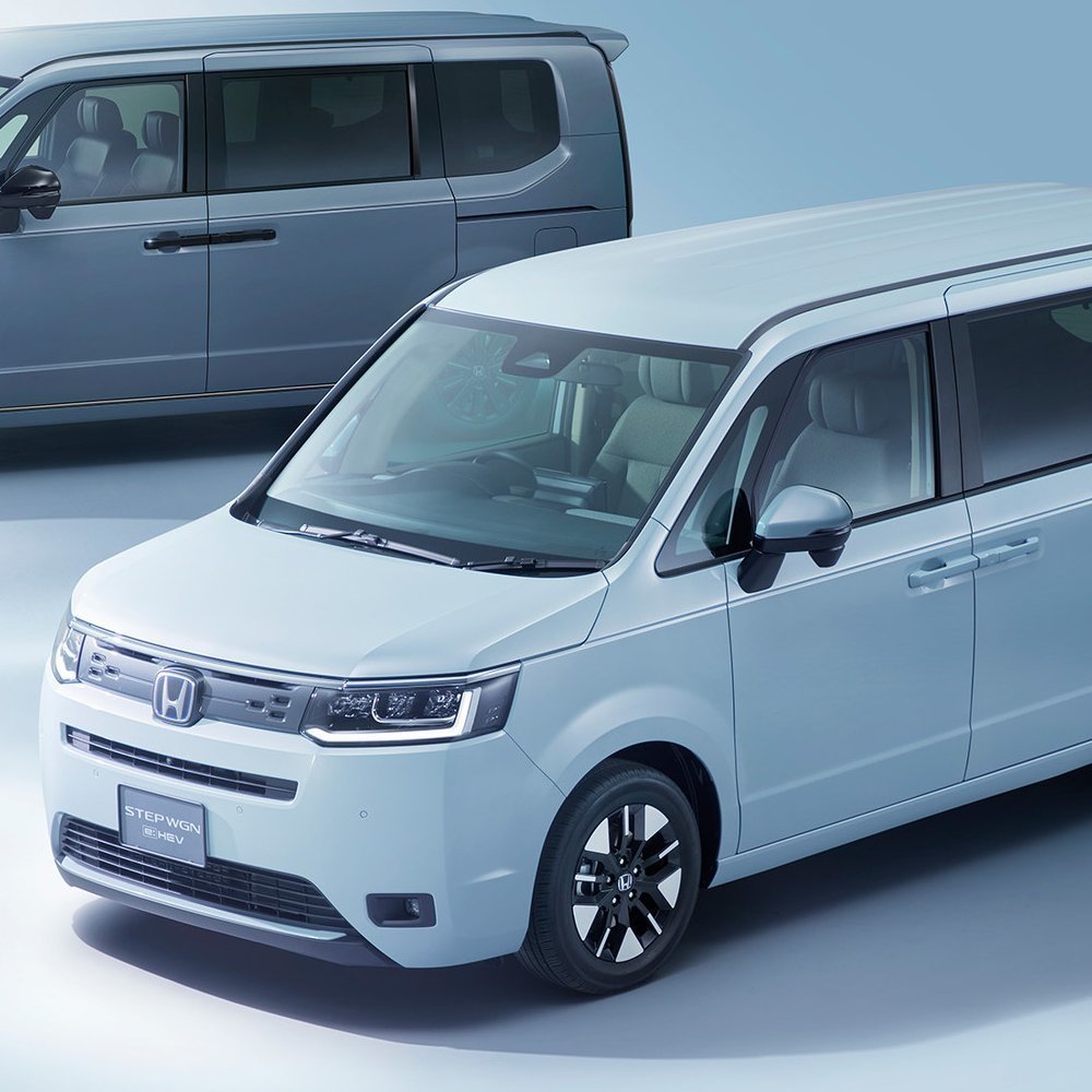 ホンダ新型「ステップ ワゴン」先行公開！便利装備満載の「AIR EX」と黒仕様の「SPADA PREMIUM LINE BLACK EDITION」登場 | カーナリズム
